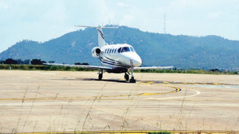 ಮೈಸೂರು ವಿಮಾನ ನಿಲ್ದಾಣದ ರನ್‍ವೇ ವಿಸ್ತರಣೆಗೆ - Mysuru Mithra